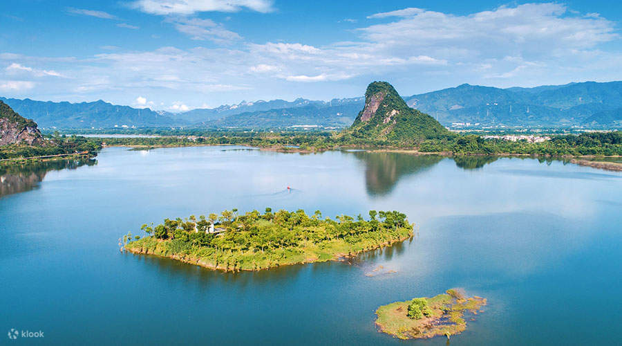 Qingyuan Yingde Baojing Palace Swan Lake Hot Spring Hotel Package ...